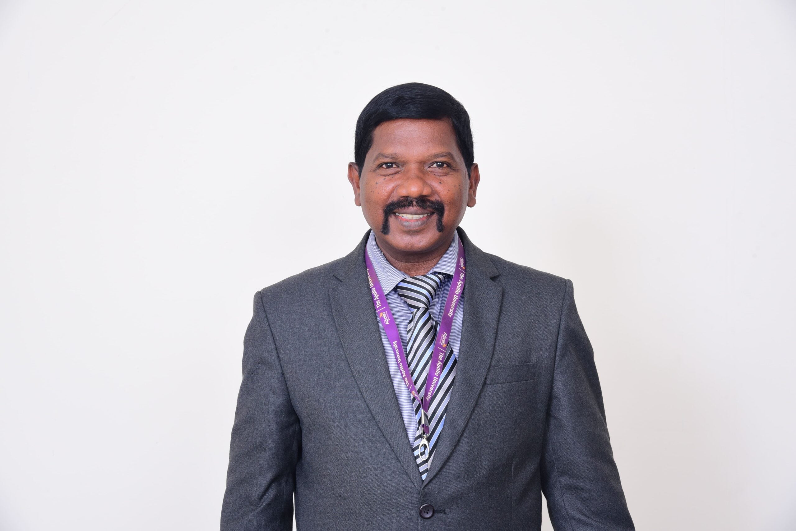 School of Management: BBA, MBA Program - Apollo University