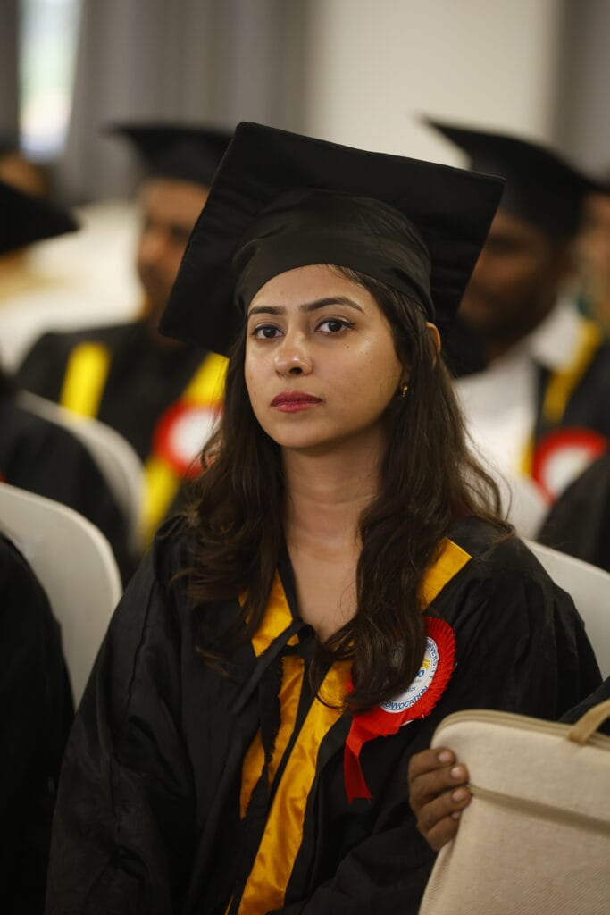 Alumni - Apollo University